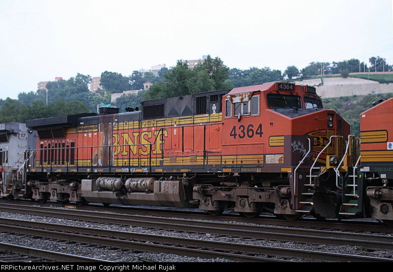 BNSF 4364